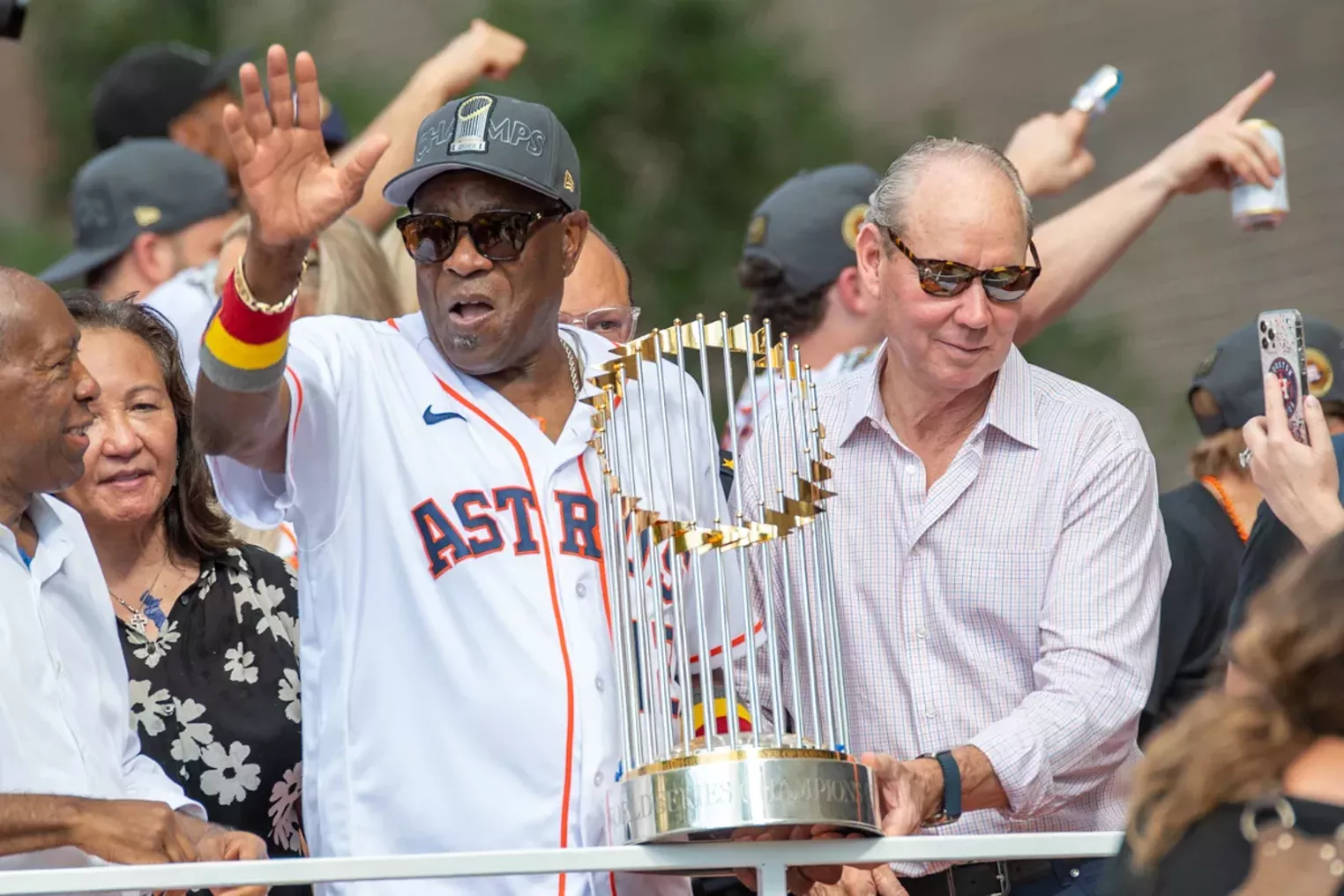 Fans Pack Downtown For Astros Parade | Houston Press